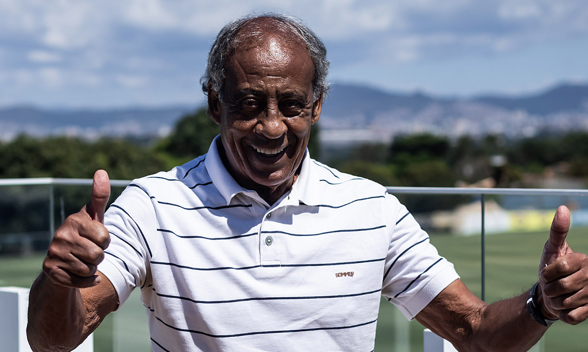 Ídolo do Cruzeiro, Dirceu Lopes é alvo de fake news e manda mensagem à ...