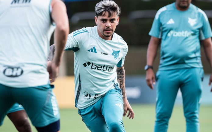 Fagner volta a ser relacionado no Cruzeiro após quatro meses; veja ...